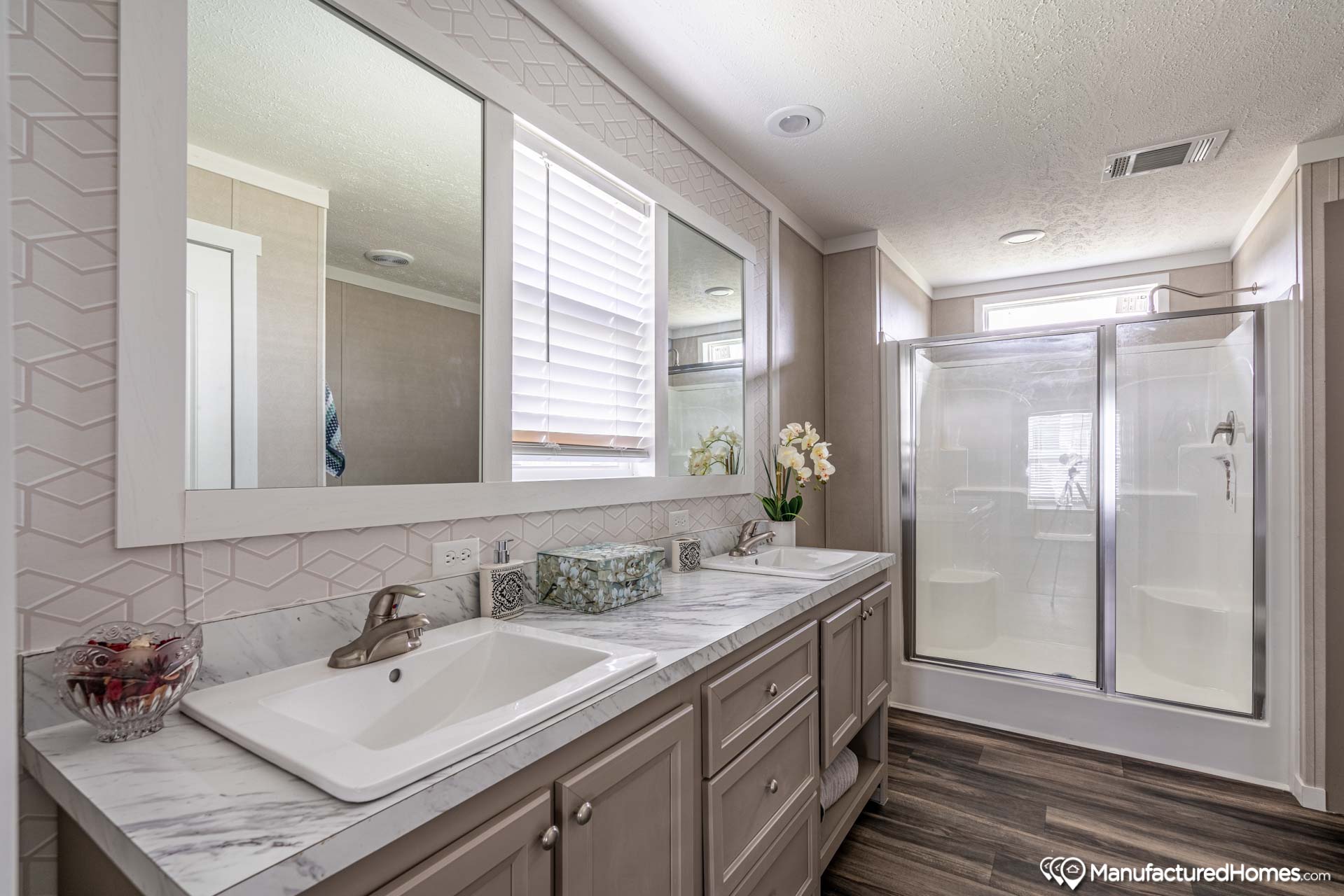 douglas mobile manufactured home master bath - Atkinson Homes